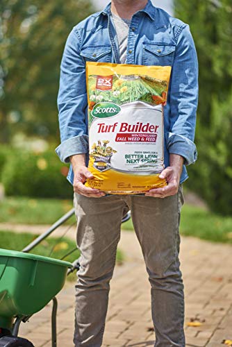 Scotts Turf Builder WinterGuard Fall Weed & Feed 3: Covers up to 5,000 sq. ft., Fertilizer, 14 lbs