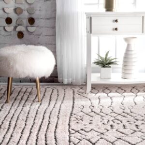 nuLOOM Nohemi Moroccan Shag Area Rug, 4' x 6', Light Beige