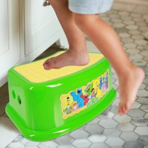 Sesame Street Step Stool, 14.25x9.75x5.25 Inch (Pack of 1)