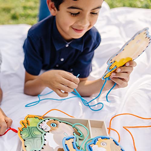 Melissa & Doug Lace and Trace Activity Set: Pets - 5 Wooden Panels and 5 Matching Laces - Lacing Toys For Toddlers, Fine Motor Skills Threading Cards For Preschoolers And Kids Ages 3+