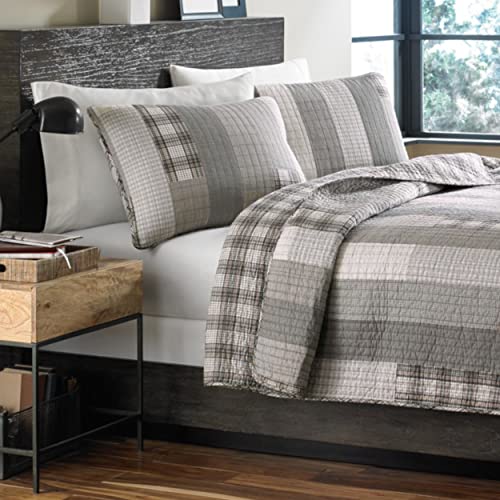 Eddie Bauer Home - Queen Quilt Set, Cotton Reversible Bedding with Matching Shams, Home Decor for All Seasons (Fairview Grey, Queen)