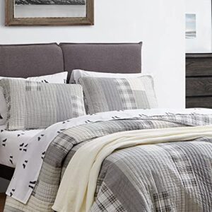 Eddie Bauer Home - Queen Quilt Set, Cotton Reversible Bedding with Matching Shams, Home Decor for All Seasons (Fairview Grey, Queen)