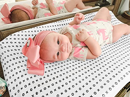 Changing Pad Cover – Premium Baby Changing Pad Covers 4 Pack – Boy or Girl Changing Pad Cover – Pure Jersey Machine Washable Black and White Changing Table Cover – Diaper Changing Pad Cover Sheets