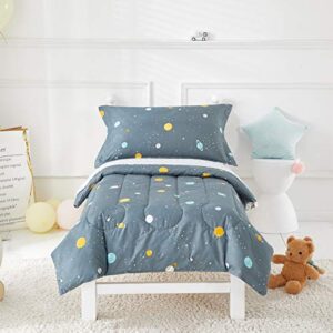 Boys Space Planet Toddler Bedding Set Gray-Green Includes Adorable Quilted Comforter, Fitted Sheet, Top Sheet, and Pillow Case for Boys Bed