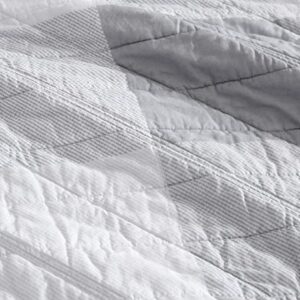 Eddie Bauer - King Quilt Set, Cotton Reversible Bedding with Matching Shams, Medium Weight Home Decor (Boulder Grey, King)