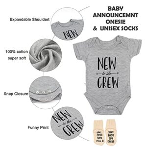 Pregnancy Gifts for First Time Moms, New Parents Gifts Mom and Dad Wine Tumbler with Lid Baby Onesie Socks Drool Bib Decision Coin, Idea for Baby Shower, Gender Reveal(Est 2023)