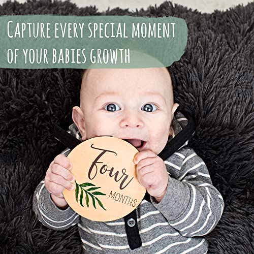 Beautiful Baby Monthly Milestone Cards - The Perfect Newborn Photography Props to Document Your Baby´s Growth - 10 Reversible Wooden Circles/Discs incl. Announcement & Hello World Sign