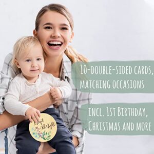 Beautiful Baby Monthly Milestone Cards - The Perfect Newborn Photography Props to Document Your Baby´s Growth - 10 Reversible Wooden Circles/Discs incl. Announcement & Hello World Sign