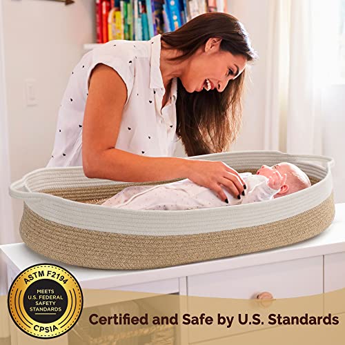 Baby Changing Basket with Thick Changing Pad, Wipeable Waterproof Mattress Cover and Muslin Sheet - Moses Basket - Diaper Changing Station - Handmade Cotton Rope