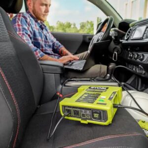 RYOBI ONE+ 18V 800-Watt Max 12V Automotive Power Inverter with Dual USB Ports - RYi8030AVNM