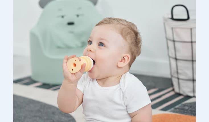 Smily Mia Freezer Teether for Babies 12-18Months,Freezable Ice Cream Toy for 6-12Months Babies,Cold Water Soother for 3-6Months for Teething Pian Relief,Cream White