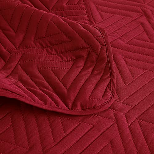 Whale Flotilla Soft Queen Size Quilt Set for All Seasons, 3-Piece Ultrasonic Geometric Bedding Set, Lightweight Reversible Bedspread, Coverlet, Bed Cover with 2 Pillow Shams, Red