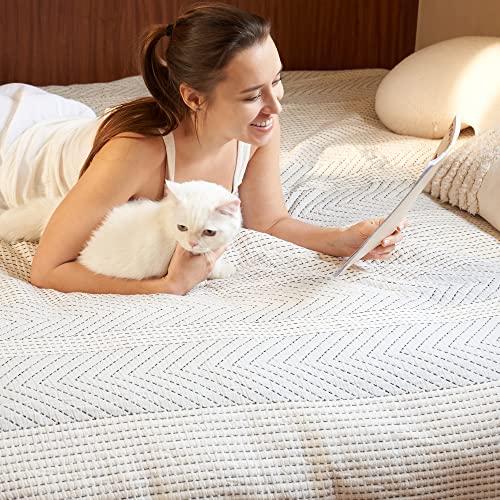 Amelie Home Cooling Bamboo Linen Queen Size Bed Blanket Quilt, Lightweight Hand-Quilting Imitation Bedspread for All Seasons, Soft Coverlet for Summer Hot Sleepers on Bed Couch and Sofa, 90" x 90"