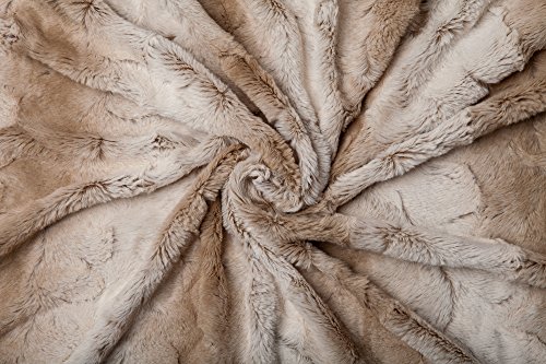 Chanasya Faux Fur Ombre Throw Blanket - Super Soft, Lightweight Minky Blanket with Fuzzy Sherpa Side - 50" x 65” - Brown