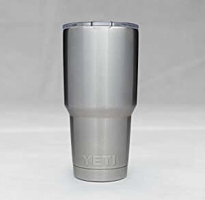 YETI Rambler 30 oz Stainless Steel Vacuum Insulated Tumbler with Lid