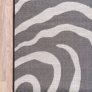 Unique Loom Wildlife Collection Animal Inspired with Zebra Design Area Rug, 5 x 8 ft, Black/Ivory