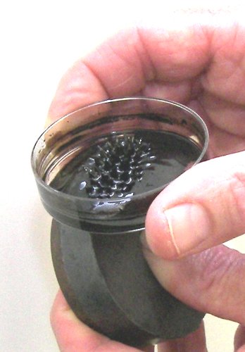 Innovating Science - Ferrofluid - Magnetic Fluid Demonstration - 50mL