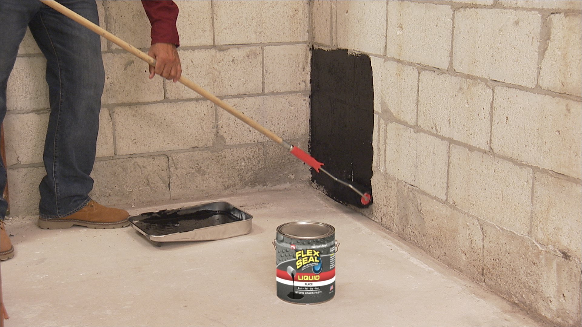 Flex Seal Liquid, 1 Gallon, Black, Liquid Rubber Coating Sealant, Waterproof, Flexible, Breathable, and UV Resistant, Roof Repair, Basements, RV, Campers, Trailers, Marine, EPDM, Masonry