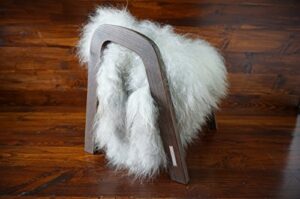 milabert oak wood magazine rack with genuine silver norwegian pelssau sheepskin rug - soft curly wool - design furniture (mr10)