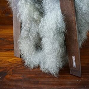 MILABERT Oak Wood Magazine Rack with Genuine Silver Norwegian Pelssau Sheepskin Rug - Soft Curly Wool - Design Furniture (MR11)