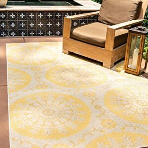 Unique Loom Outdoor Botanical Collection Area Rug - Medallion (4' 1" x 6' 1" Rectangle, Yellow/ Beige)