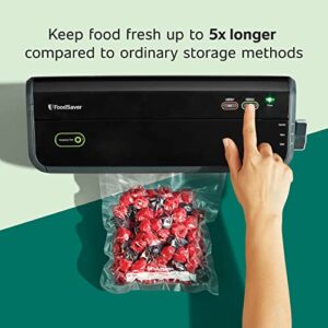 FoodSaver V4440 2-in-1 Automatic Vacuum Sealing System and This bundle includes a FoodSaver V4440 2-in-1 Automatic Vacuum Sealing System and Quart-Sized Bags, 44-Pack Bundle