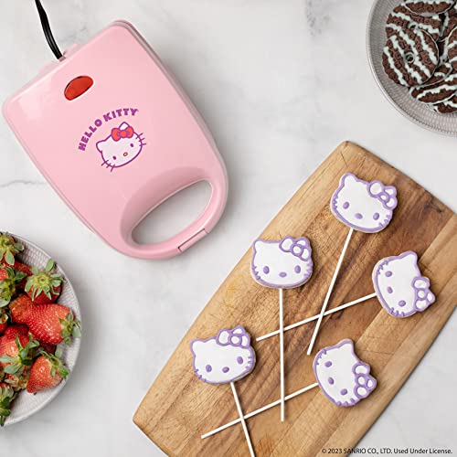 Uncanny Brands Hello Kitty Cake Pop Maker - Makes 4 Hello Kitty Cake Pops