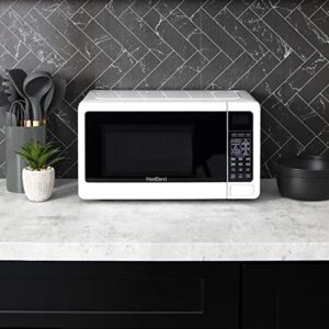 West Bend WBMW71W Microwave Oven 700-Watts Compact with 6 Pre Cooking Settings, Speed Defrost, Electronic Control Panel and Glass Turntable, White