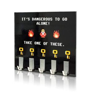 getdigital dangerous to go alone key rack - geeky home and office decor wall-mounted key holder with 5 metal hooks - 21 x 16 cm