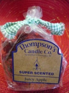 thompson's candle co. super scented crumbles 6 oz. - juicy apple