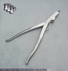 Three Prong CAST Spreader 9"