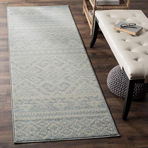 SAFAVIEH Adirondack Collection Runner Rug - 2'6" x 6', Ivory & Silver, Rustic Boho Design, Non-Shedding & Easy Care, Ideal for High Traffic Areas in Living Room, Bedroom (ADR107B)