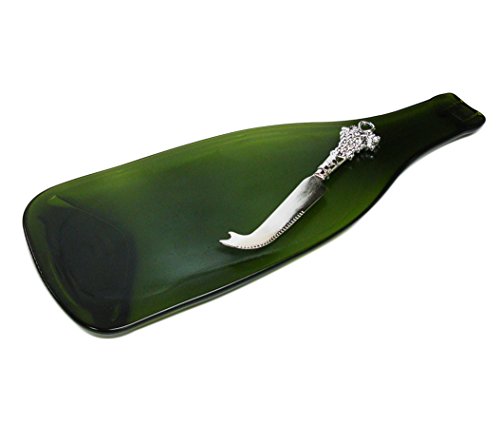 Vinotemp Wine Bottle Cheese Board and Knife - EP-CHWBT01,Silver