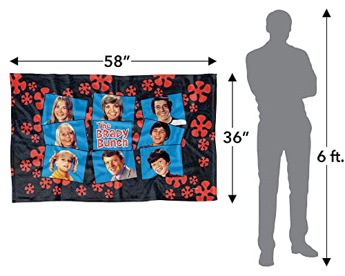 Brady Bunch - Squares Fleece Blanket 57 x 35in