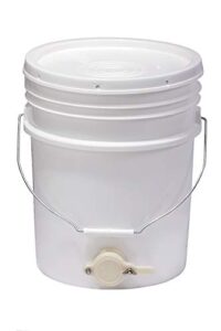 little giant plastic honey bucket bucket with honey gate for beekeeping (5 gallon) (item no. bkt5)