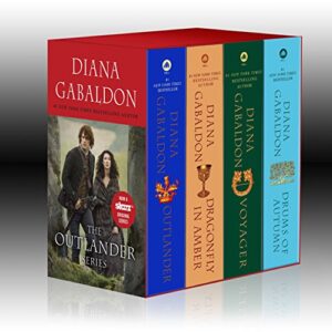 outlander 4-copy boxed set: outlander, dragonfly in amber, voyager, drums of autumn