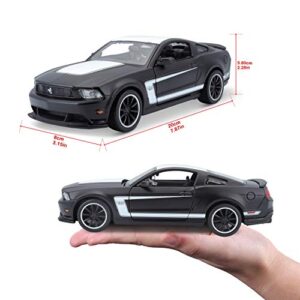 Maisto 1:24 Scale Ford Mustang Boss 302 Diecast Vehicle (Colors May Vary)