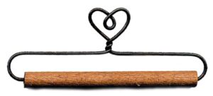 ackfeld 5in heart with stained dowel holder, 5"