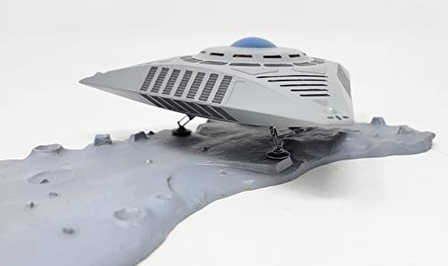 Atlantis TR-3E UFO with Base Plastic Model KIT