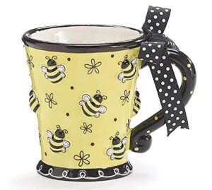 raised design 10oz bee mug