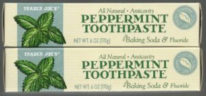 trader joe's all natural anticavity peppermint toothpaste with baking soda and fluoride 6oz (pack of 2)