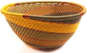 fair trade zulu african wire triangular bowl papaya, approximately 4.5" across, wb05t.py.28387