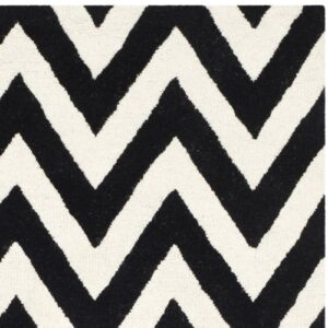 SAFAVIEH Cambridge Collection 5' x 8' Black/Ivory CAM139E Handmade Chevron Premium Wool Area Rug