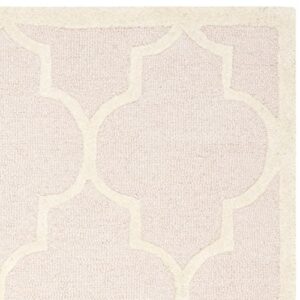 SAFAVIEH Cambridge Collection 4' x 6' Light Pink / Ivory CAM134M Handmade Moroccan Trellis Premium Wool Area Rug