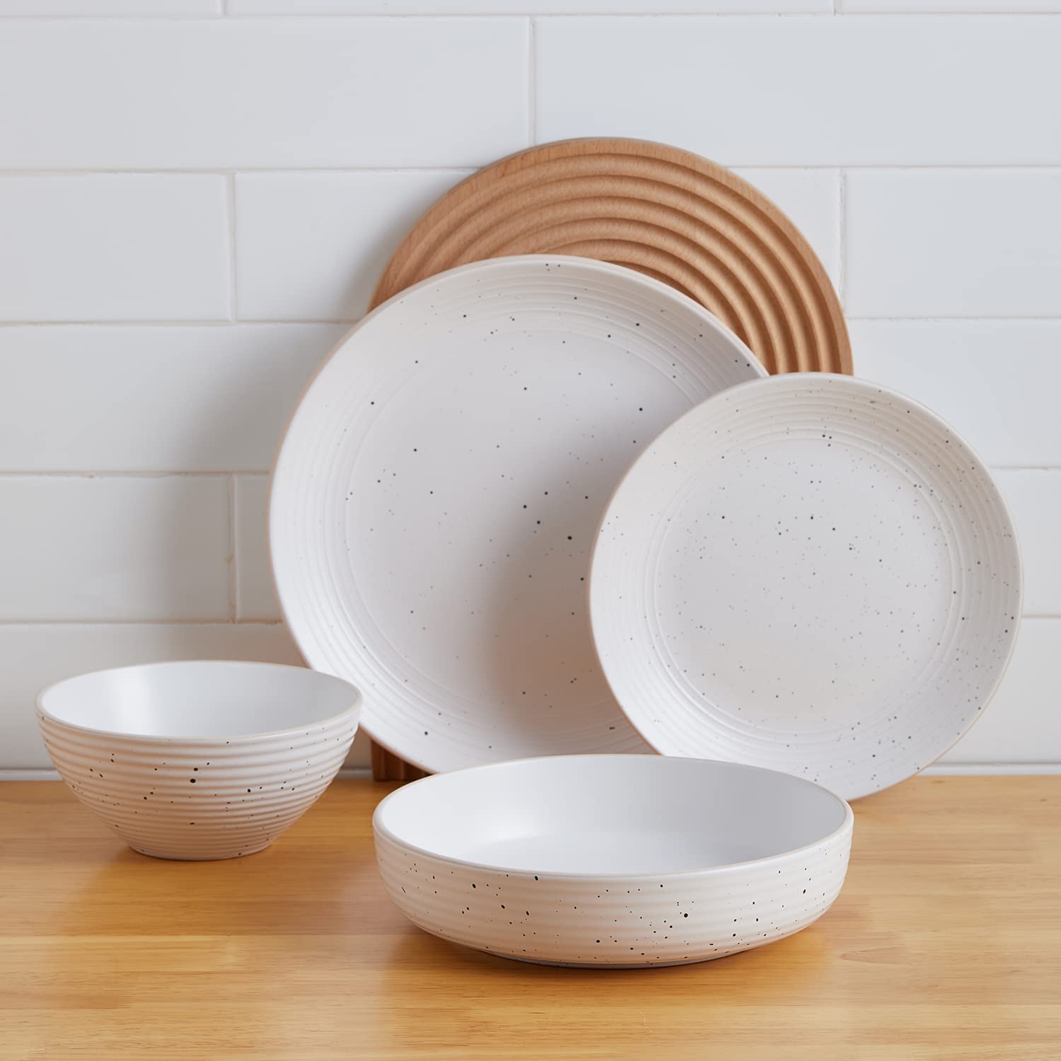 Stone Lain Lauren Stoneware Dinnerware Set, 16-Piece Service for 4, Off White