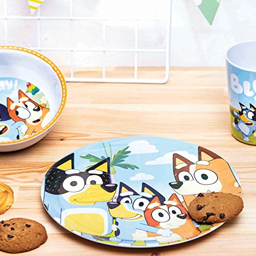 Zak Designs Bluey Kids Dinnerware Set Includes Plate, Bowl, Tumbler and Utensil Tableware, Made of Durable Material and Perfect for Kids (5 Piece Set, Non-BPA)