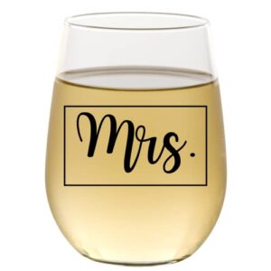 COOL AF Mr and Mrs Whiskey and Wine Glass Gift Set - Wedding Gift Glass Set For Bride and Groom - Engagement Gift for Couples and Newlyweds - Husband and Wife