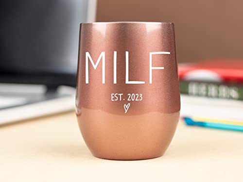 KLUBI New Mom Gifts 2023 MILF - 12oz Wine/Coffee Tumbler/Mug - Funny Gift Idea for First Time Mom, Women, Basket, Mommy, Pregnancy, Push, Baby Shower Gifts, Glass, Mom to Be, Mothers Day