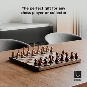 Umbra Wobble Chess Set