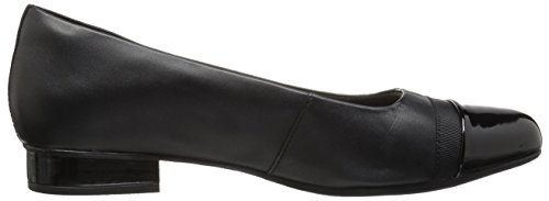 Clarks womens Juliet Monte Pump, Black Leather/Synthetic, 8.5 Wide US